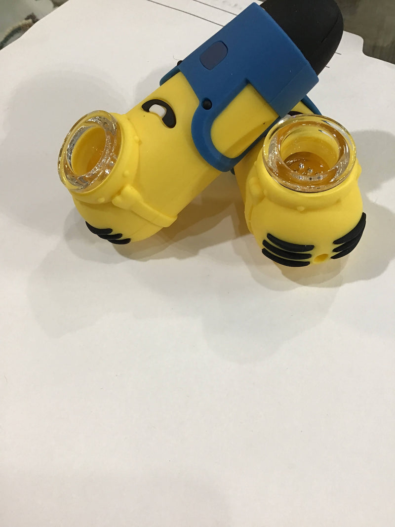 Silicone Minion Pipe available at Drinkle store – The Hobnobber